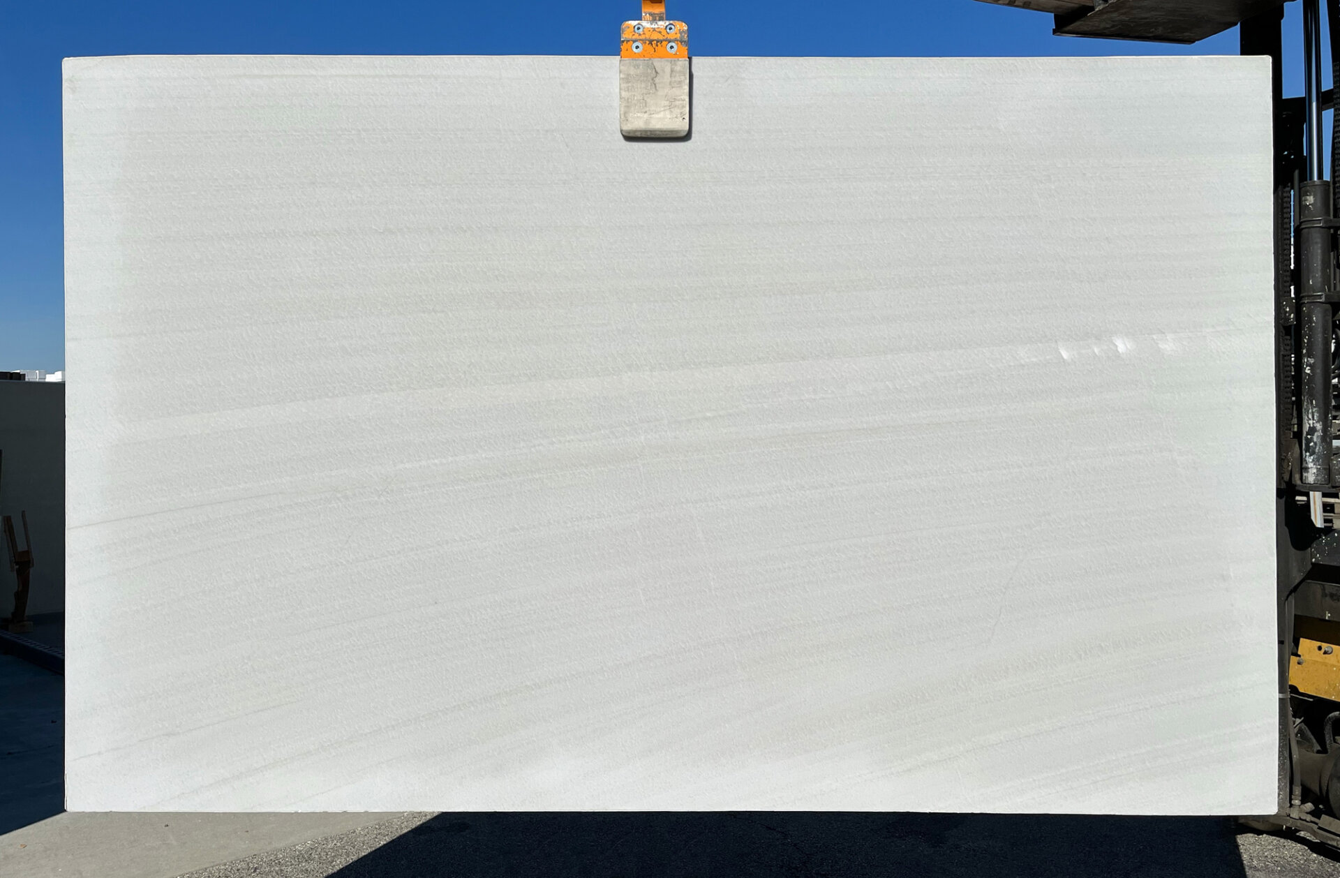 Bianco Angelus Slabs » Natural Stone » Chadwick's Surfaces